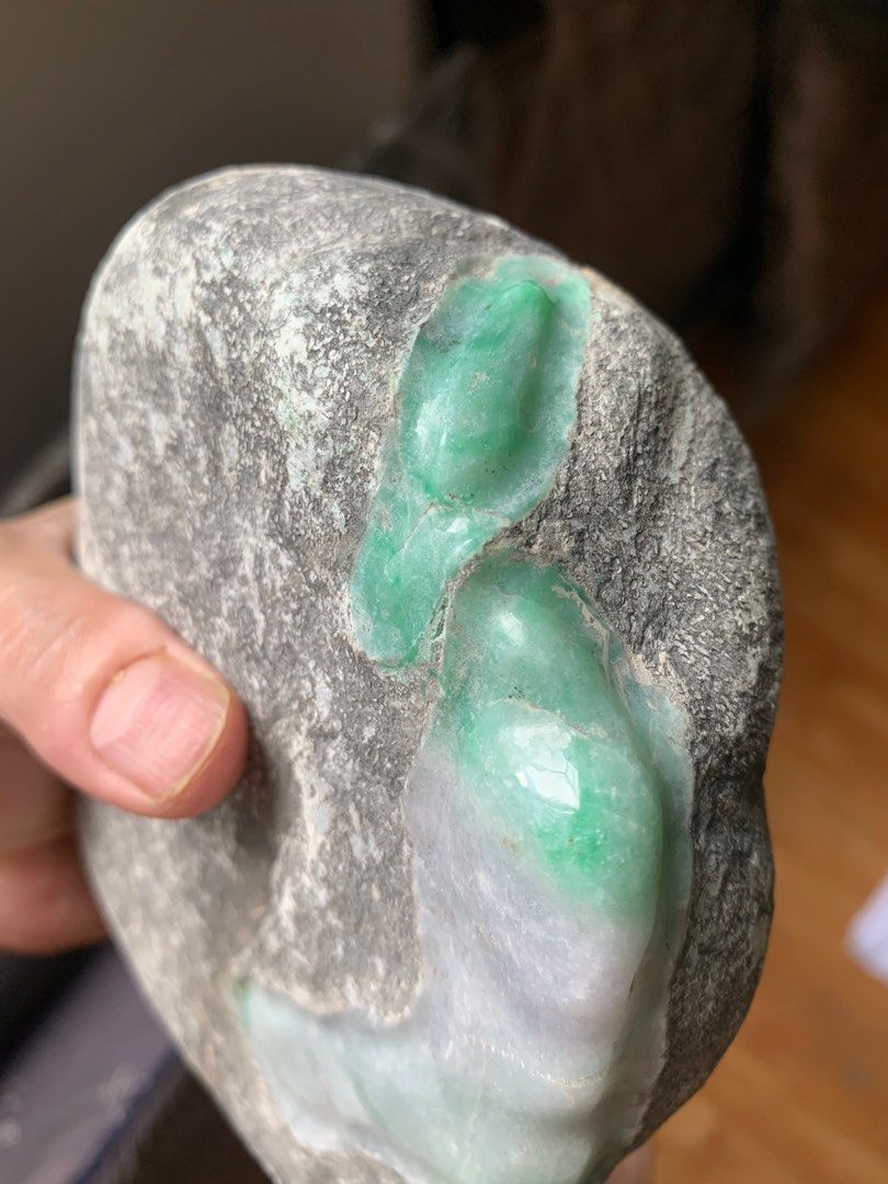 Raw Myanmar jade stone, Women's Fashion, Jewelry & Organisers, Precious ...