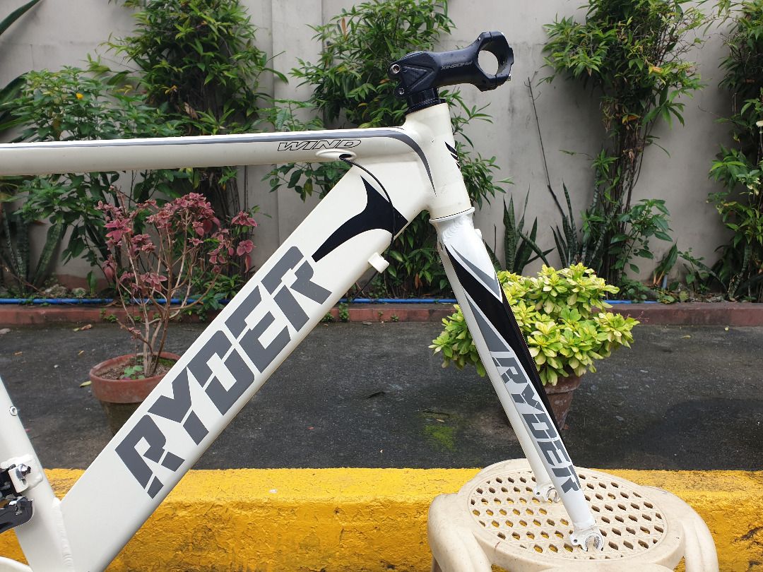 Ryder Aerodynamic Road Bike Frame (Size 53) Package, Sports Equipment ...