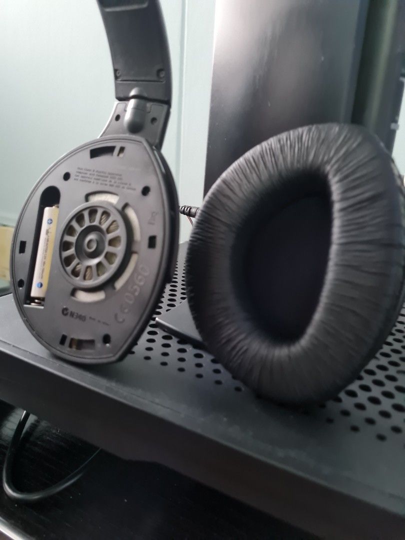 SENNHEISER RS 170 Headphones, Audio, Headphones & Headsets on Carousell