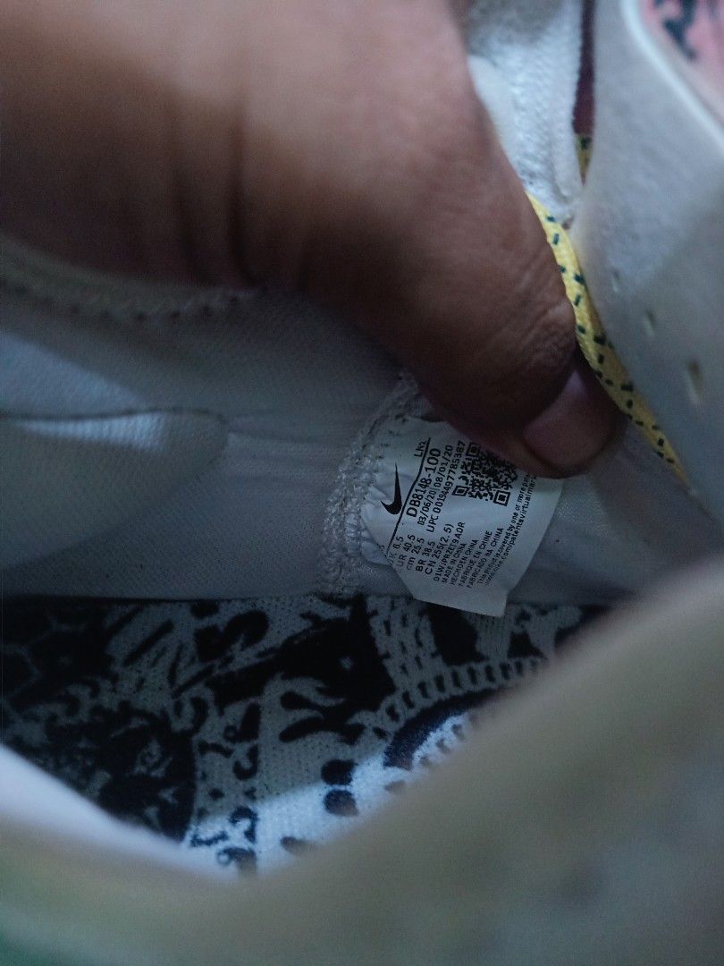 Sepatu nike EP lebron 18, Fesyen Pria, Sepatu , Sneakers di Carousell