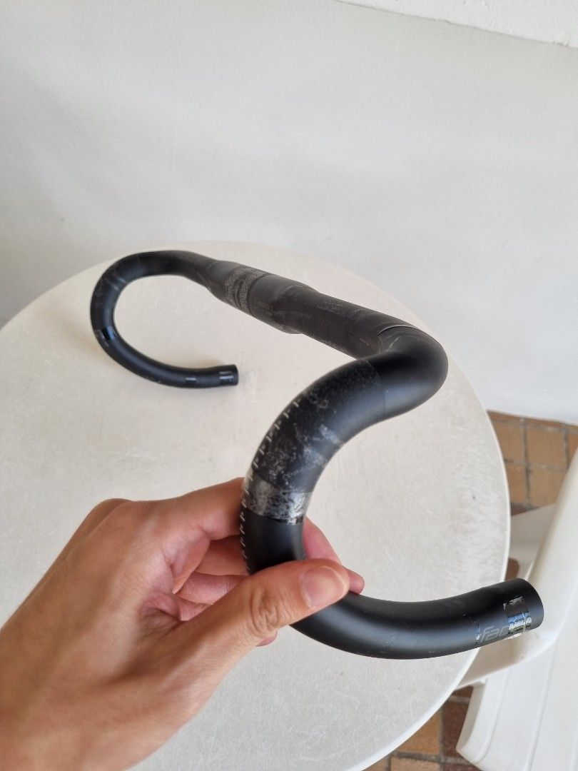 Specialized S-works Shallow Bend - 42cm Carbon Bar, Sports Equipment ...