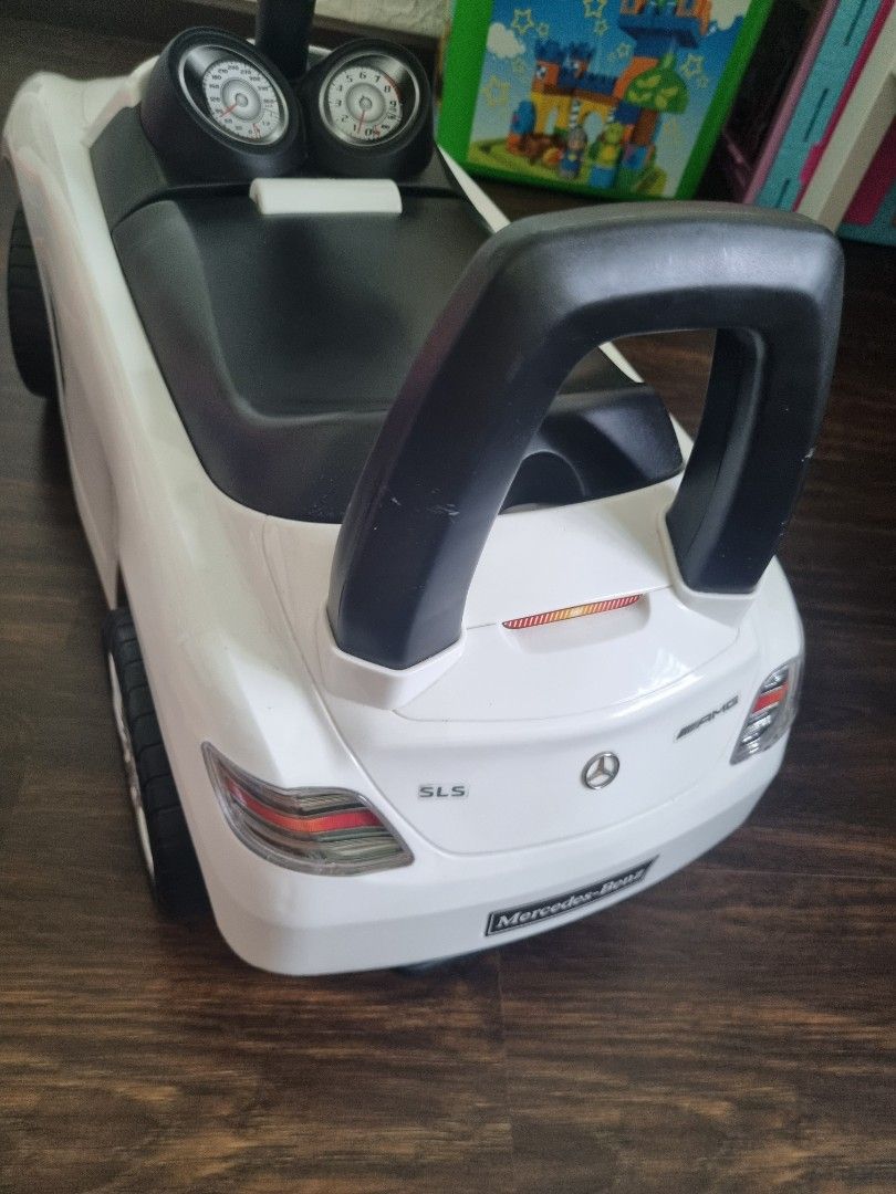 Toy car Mercedes-Benz, Hobbies & Toys, Toys & Games on Carousell