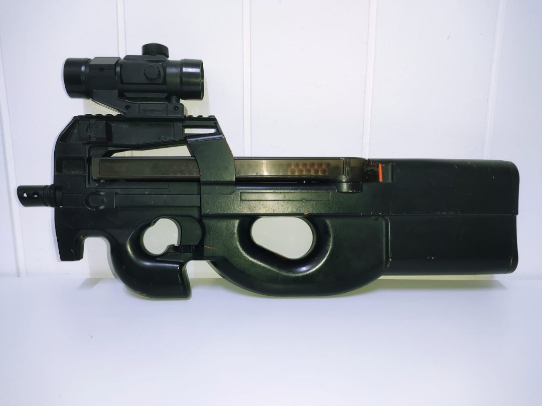 TOY SMG FN P90 CUSTOM TOY SUBMACHINE GUN, Sports Equipment, Other ...