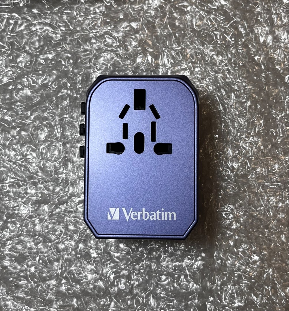 Verbatim 5 Ports Travel Adapter 旅行充電器 65829（紫色 Purple) 可駁MagSafe 叉電, 家庭 ...