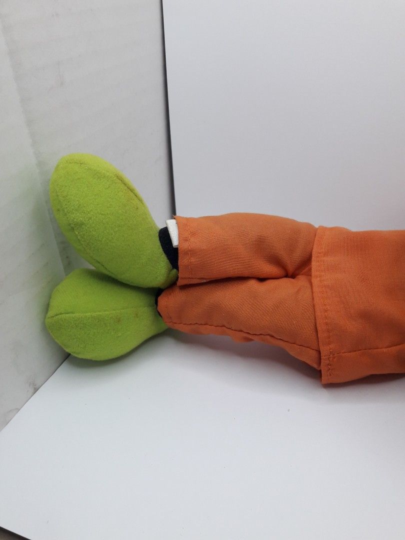 Vintage 1998 Disney Sleeping Goofy Stufftoy, Hobbies & Toys, Toys ...