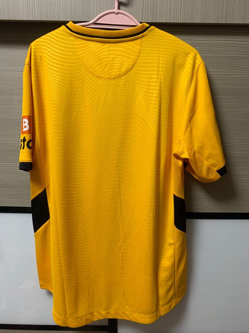 Wolverhampton Wanderers fc 2021 home jersey, Men's Fashion, Activewear ...