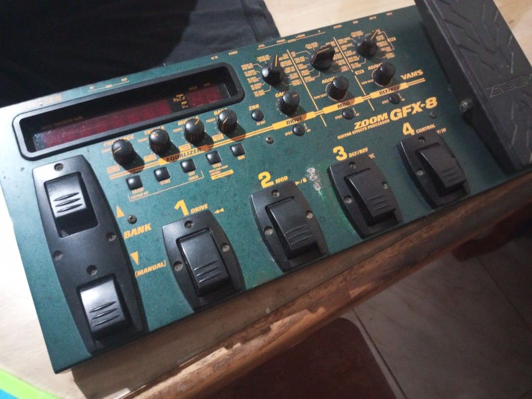 Zoom gfx 8, Audio, Other Audio Equipment on Carousell