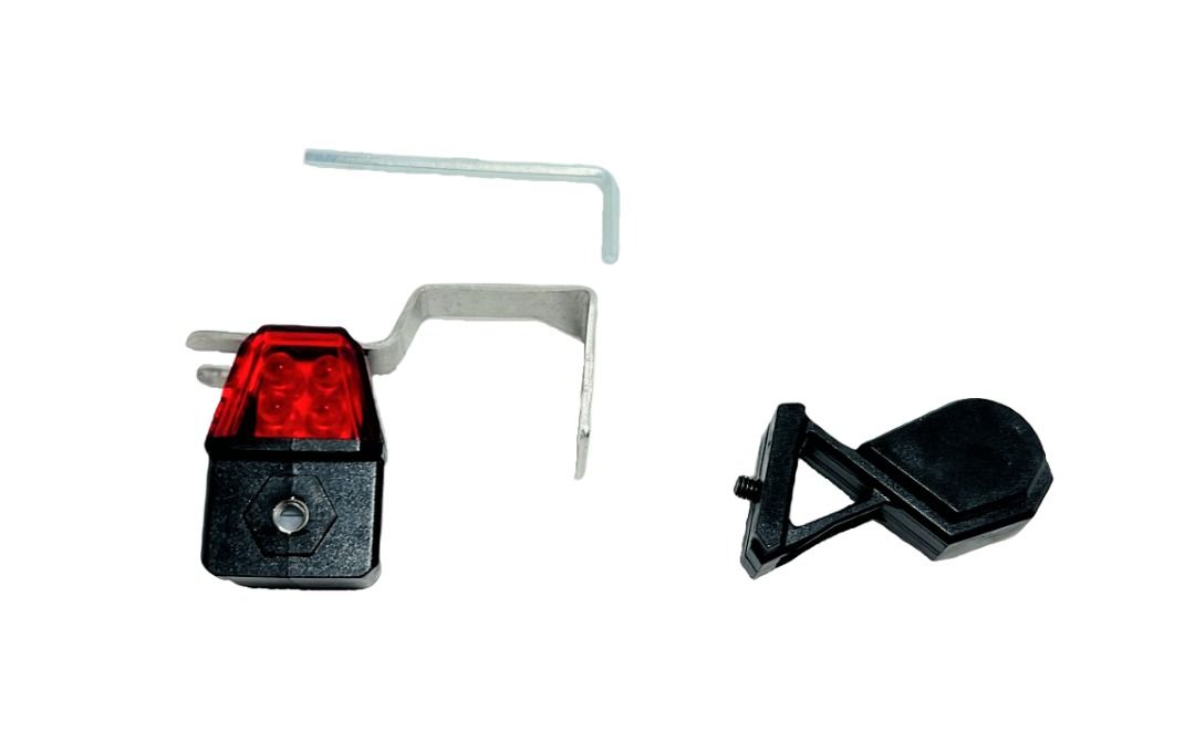 全新 Xbat-V 動能獵取自行車後燈(C型、V型夾專用)LED免電池、自發電警示燈, 體育器材, 自行車及配件, 單車在旋轉拍賣