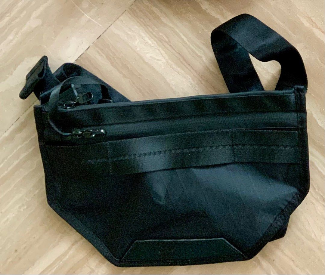 Alpaka Atom X Sling VX42, Men's Fashion, Bags, Sling Bags on Carousell