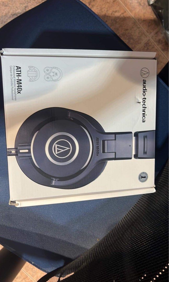 Audio Technica ATH -M40X, Audio, Headphones & Headsets on Carousell