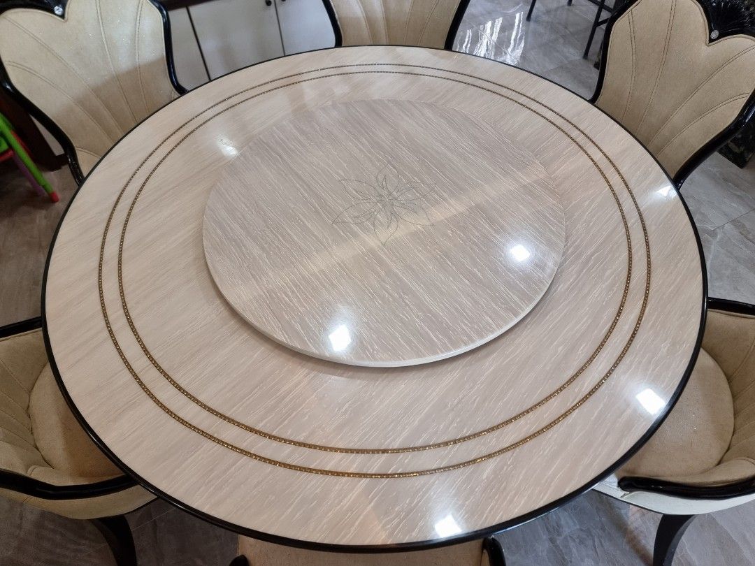 "Beautiful" Round Marble design Table with Chairs **NEED TO LET GO ...