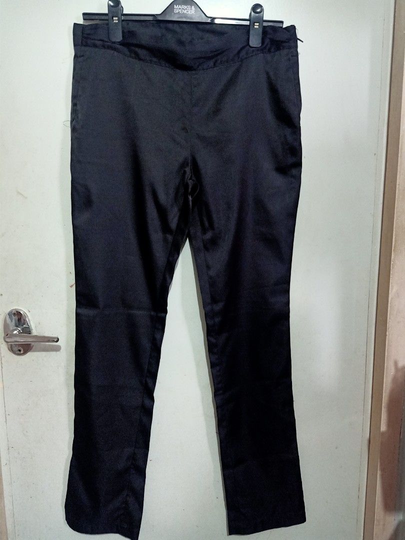 Black slacks by Folded & Hang, Women's Fashion, Bottoms, Jeans on Carousell