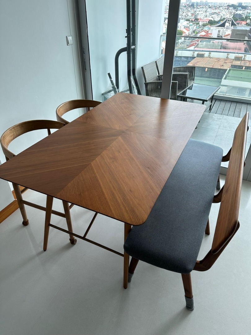 Castlery Dining Table Set (down from S$750), Furniture & Home Living ...