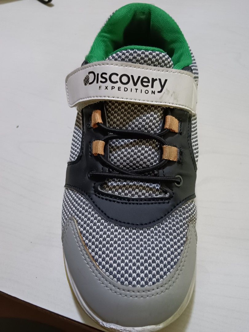 Discovery shoes, Babies & Kids, Babies & Kids Fashion on Carousell