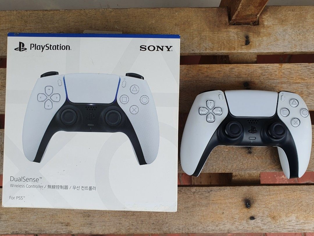 Dualsense Controller slightly used, Video Gaming, Gaming Accessories ...