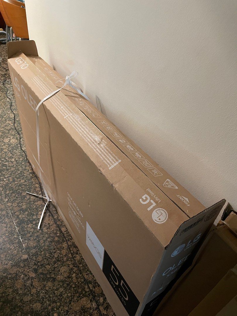 Empty TV packaging box, TV & Home Appliances, TV & Entertainment, TV ...