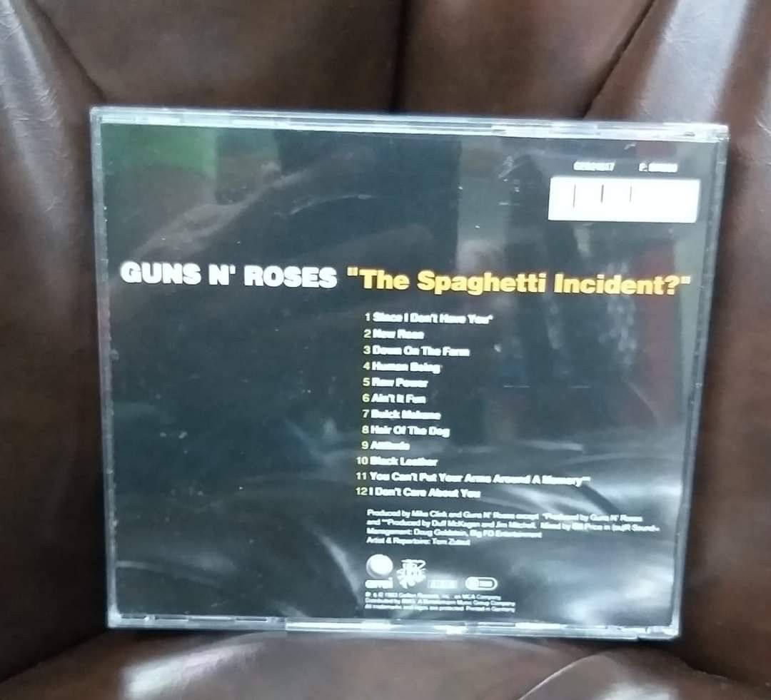 Guns N' Roses "The spaghetti incident?", 興趣及遊戲, 音樂樂器 & 配件, 音樂與媒體 - CD 及 ...