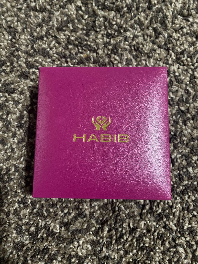 Habib Bracelet Box, Women's Fashion, Jewelry & Organisers, Accessory ...