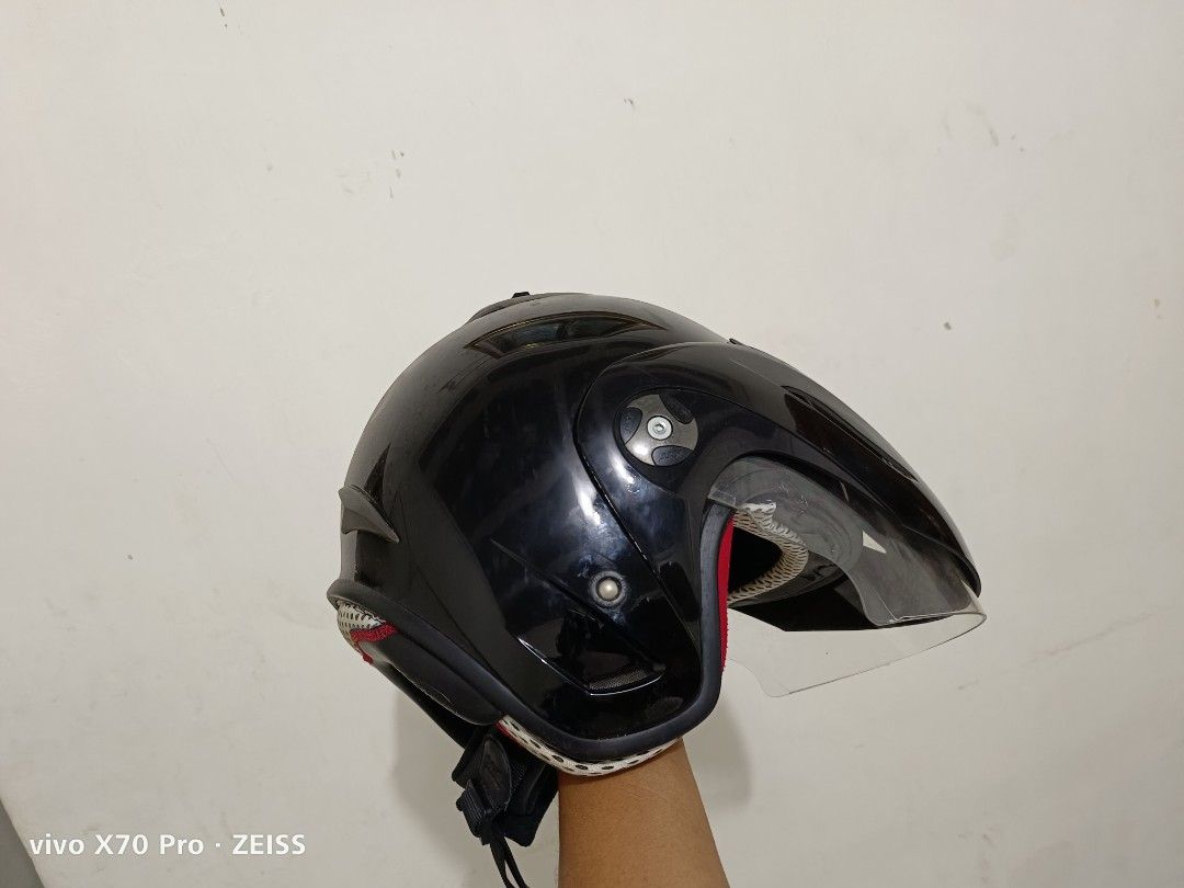 HELM MEREK KYT, Motor di Carousell