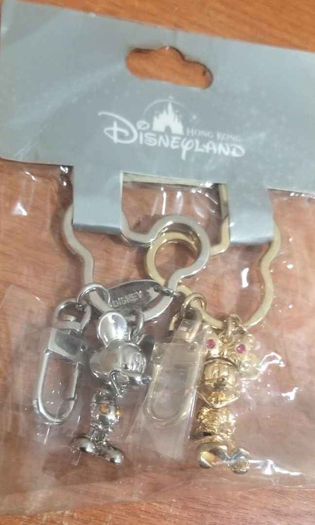 HONG KONG DISNEYLAND MICKEY & MINNIE KEYCHAIN (GOLD & SILVER), Women's ...