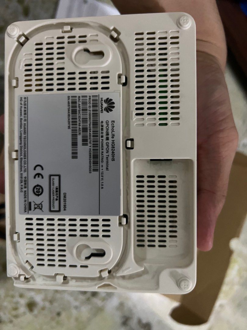 Huawei modem HG8240H5, Computers & Tech, Office & Business Technology ...