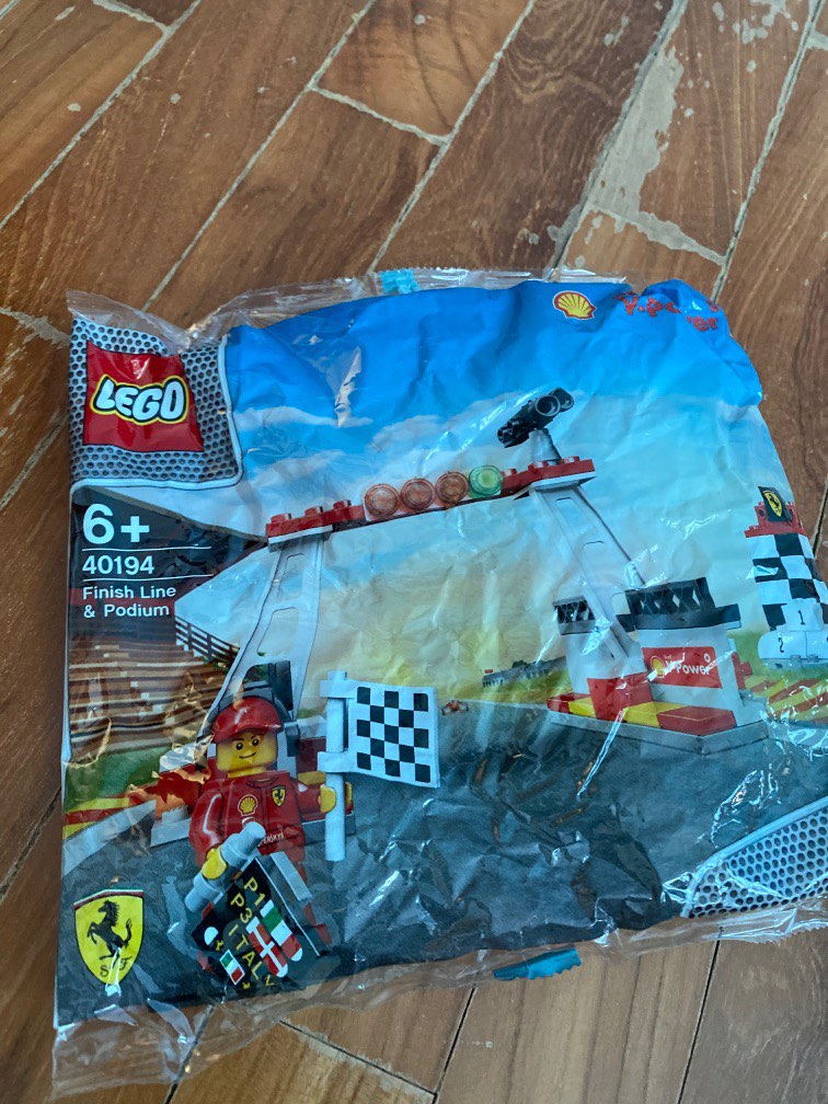 LEGO 40194 Shell finish line and podium, Hobbies & Toys, Toys & Games ...