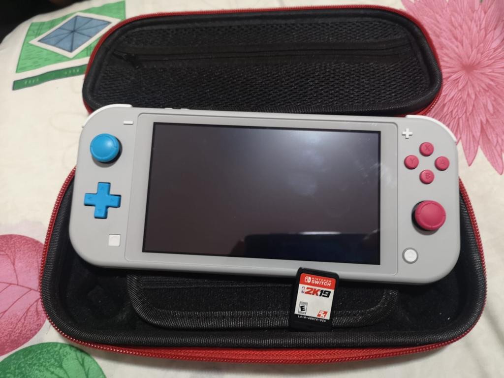 Limited Edition Pokemon Nintendo Switch Lite, Video Gaming, Video Game ...