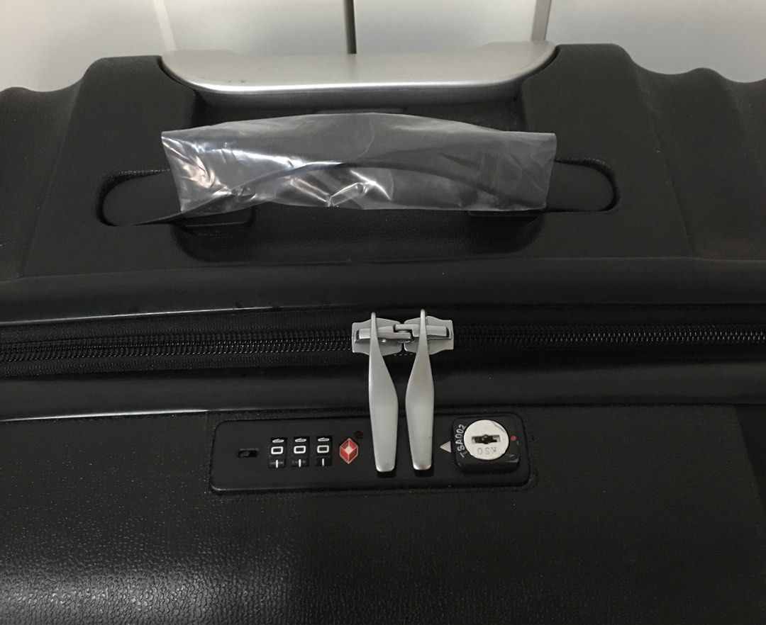 LOJEL Luggage Bag 32" inches Hard Case., Hobbies & Toys, Travel ...