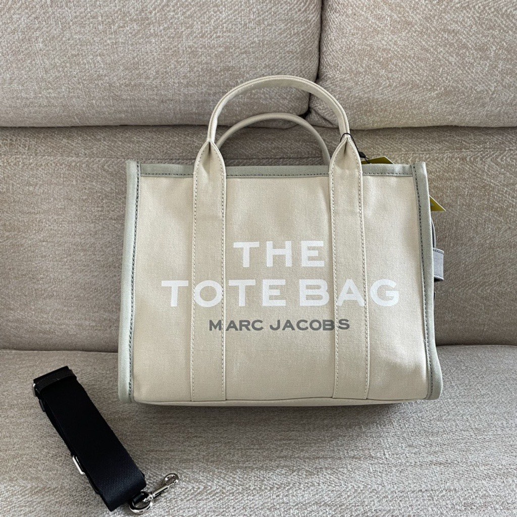 marc jacobs the tote bag new, Fesyen Wanita, Tas & Dompet di Carousell