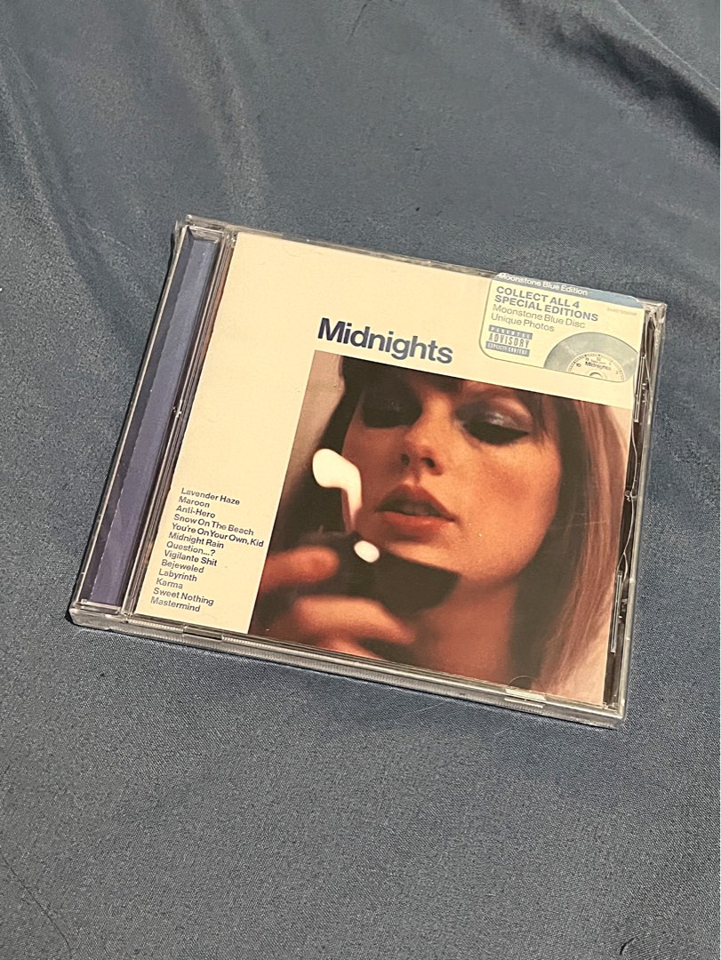 Midnights Taylor Swift (Moonstone Blue Edition) album, Hobbies & Toys ...