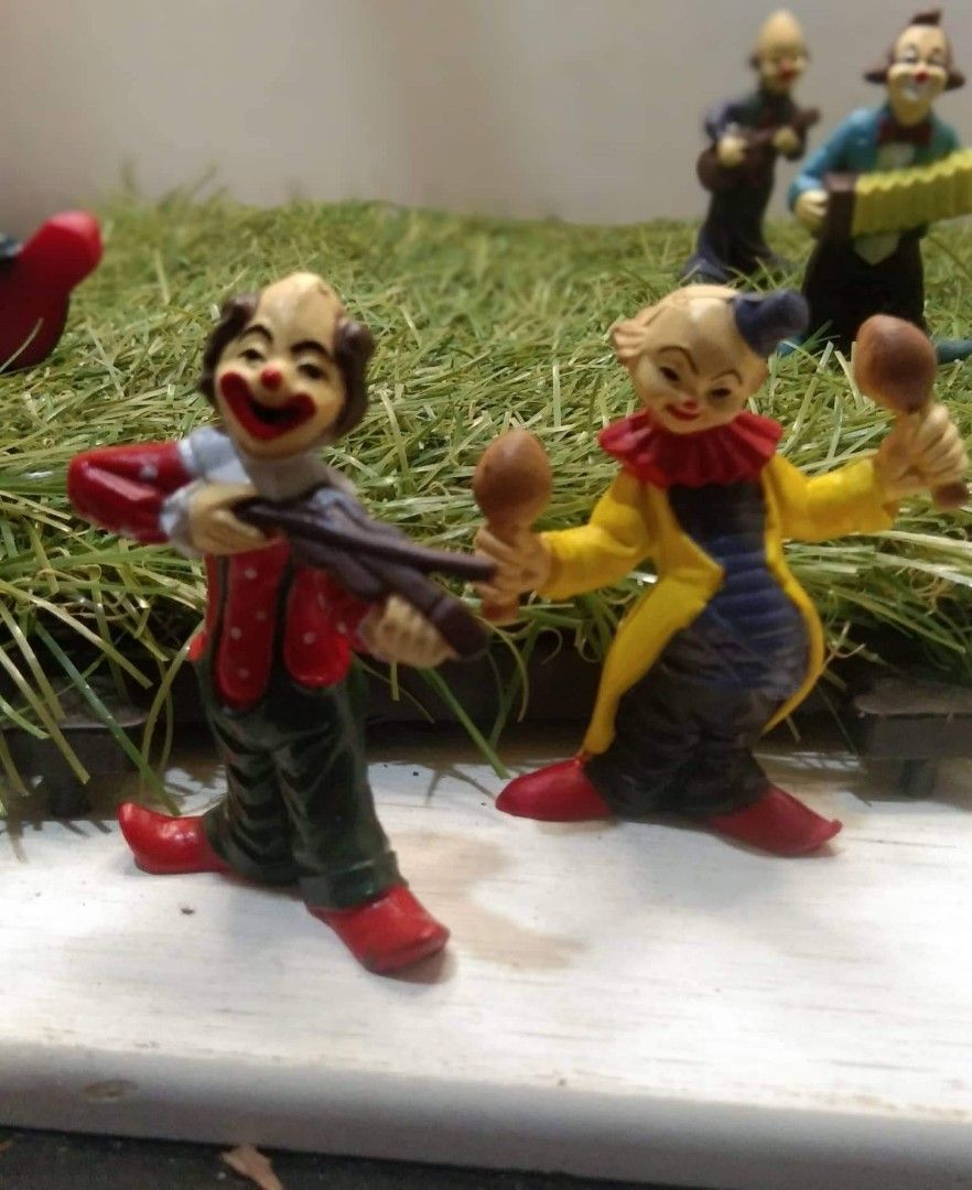 Mini clown figure, Hobbies & Toys, Memorabilia & Collectibles, Vintage ...