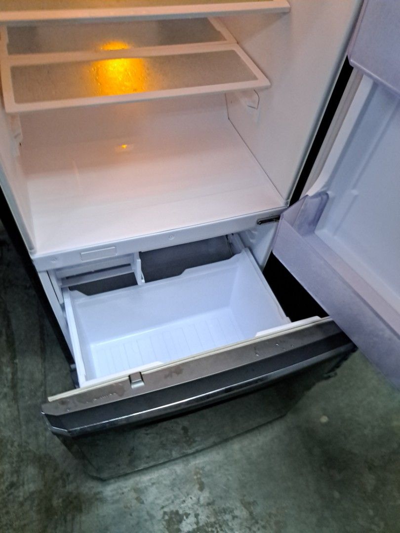 Mitsubishi Refrigerator Fridge ticks 390L warranty 2months, TV & Home ...