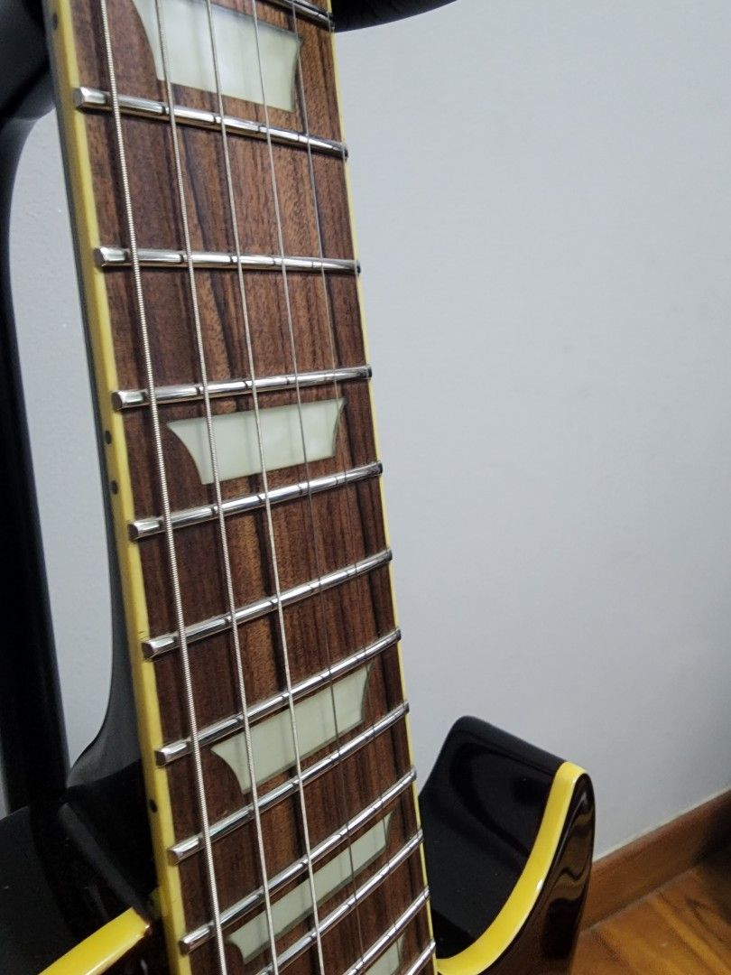 tokai les paul with stainless steel frets, Hobbies & Toys, Music ...