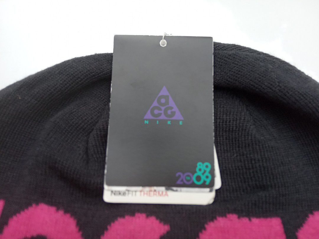 NIKE ACG 20TH ANNIVERSARY SCRIPT BONNET, Men's Fashion, Activewear on Carousell