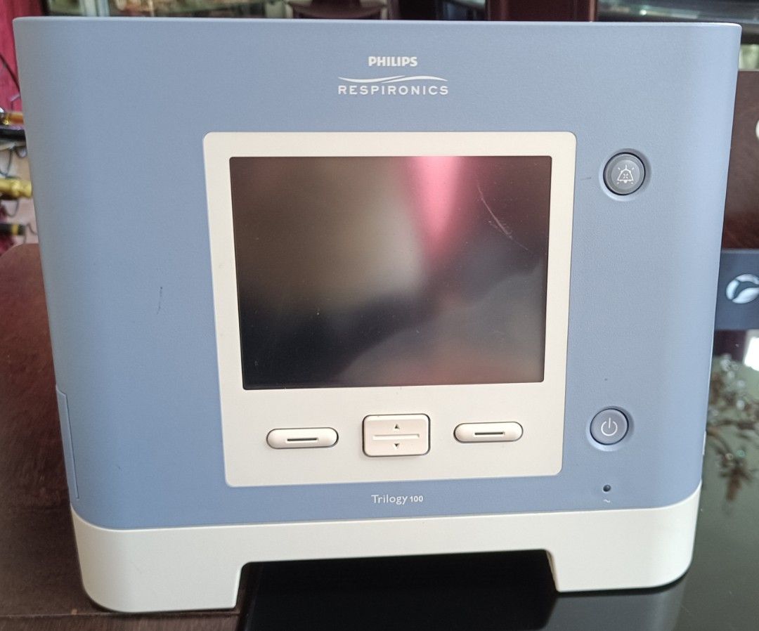 Philips Respironics Trilogy 100 Ventilator, Health & Nutrition, Medical ...
