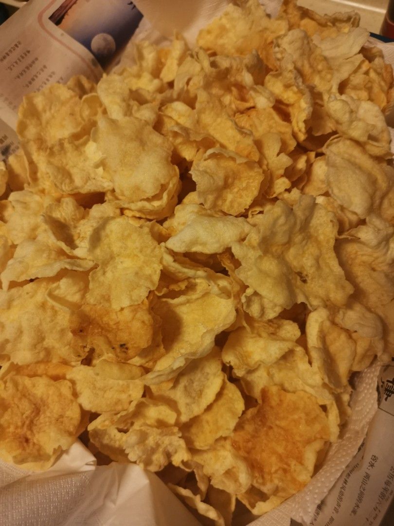 Prawn Crackers / Belinjo Crackers Keropok, Food & Drinks, Packaged ...