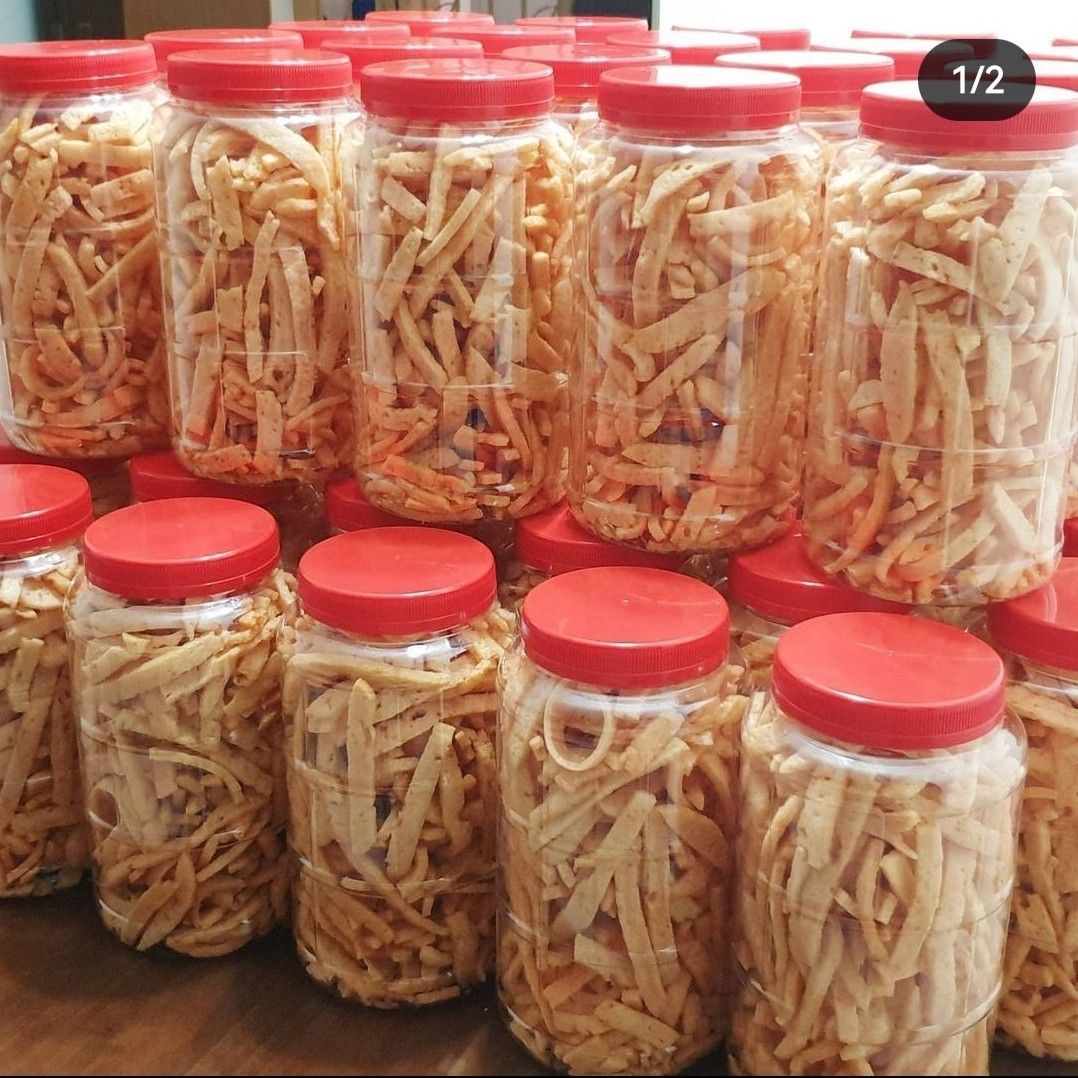 Prawn Crackers / Belinjo Crackers Keropok, Food & Drinks, Packaged ...