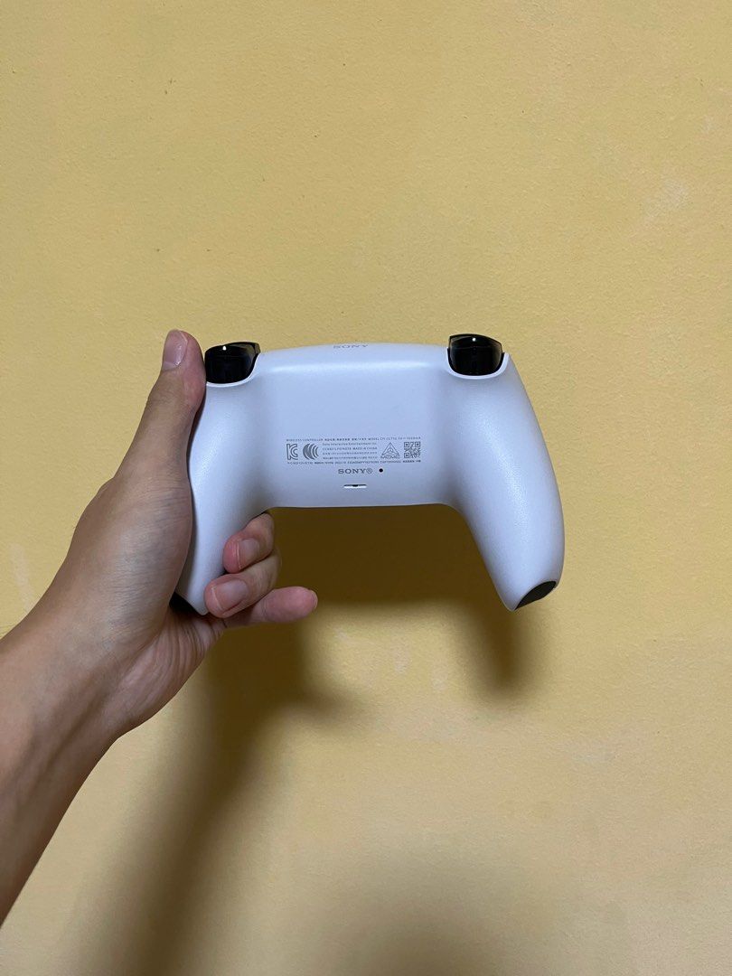 PS5 Dualsense White Controller, Video Gaming, Gaming Accessories ...