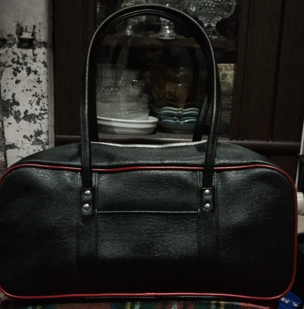 Should bag, Women's Fashion, Bags & Wallets, Shoulder Bags on Carousell