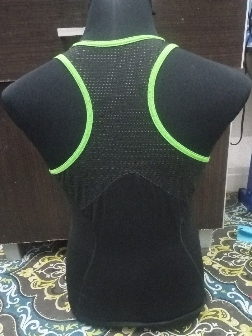 singlet adidas pit 18/25, Men's Fashion, Activewear on Carousell