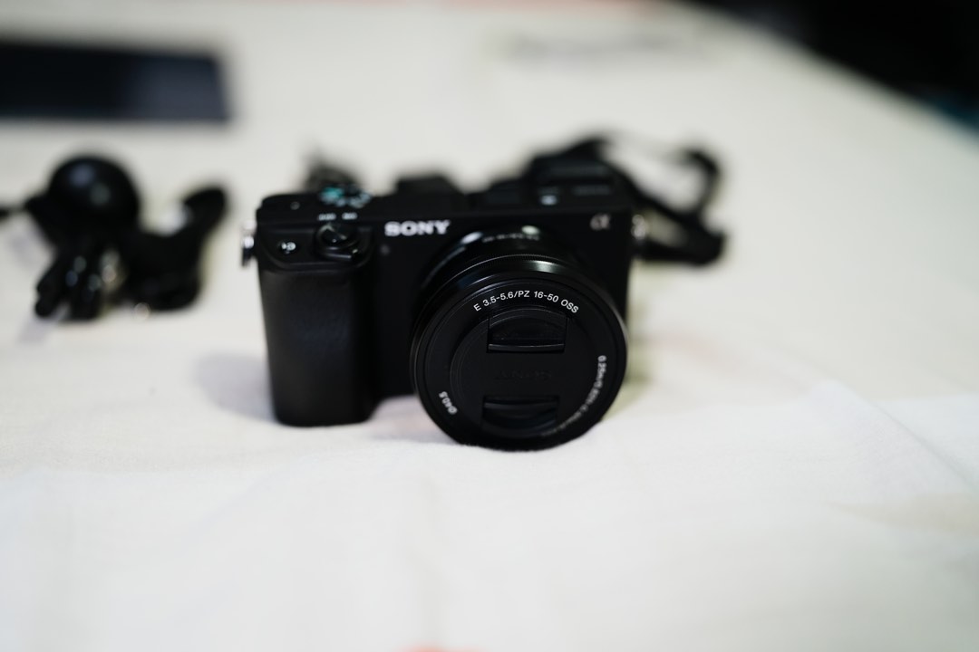 Sony A6400 + Kit lens 16-50mm f3.5-5.6 OSS, Photography, Cameras on ...