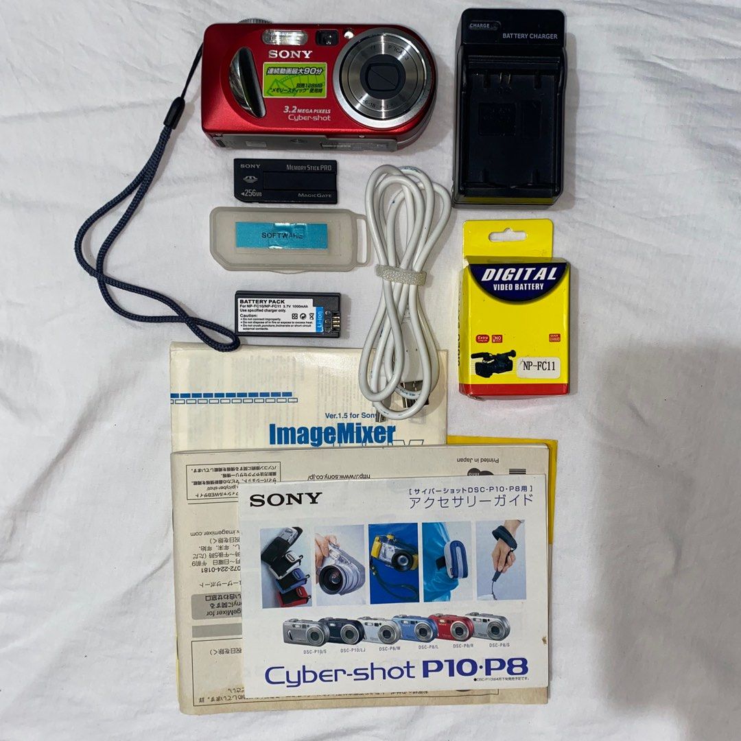 Sony Cybershot DSC P8 2000s digital camera red, Photography, Cameras on ...