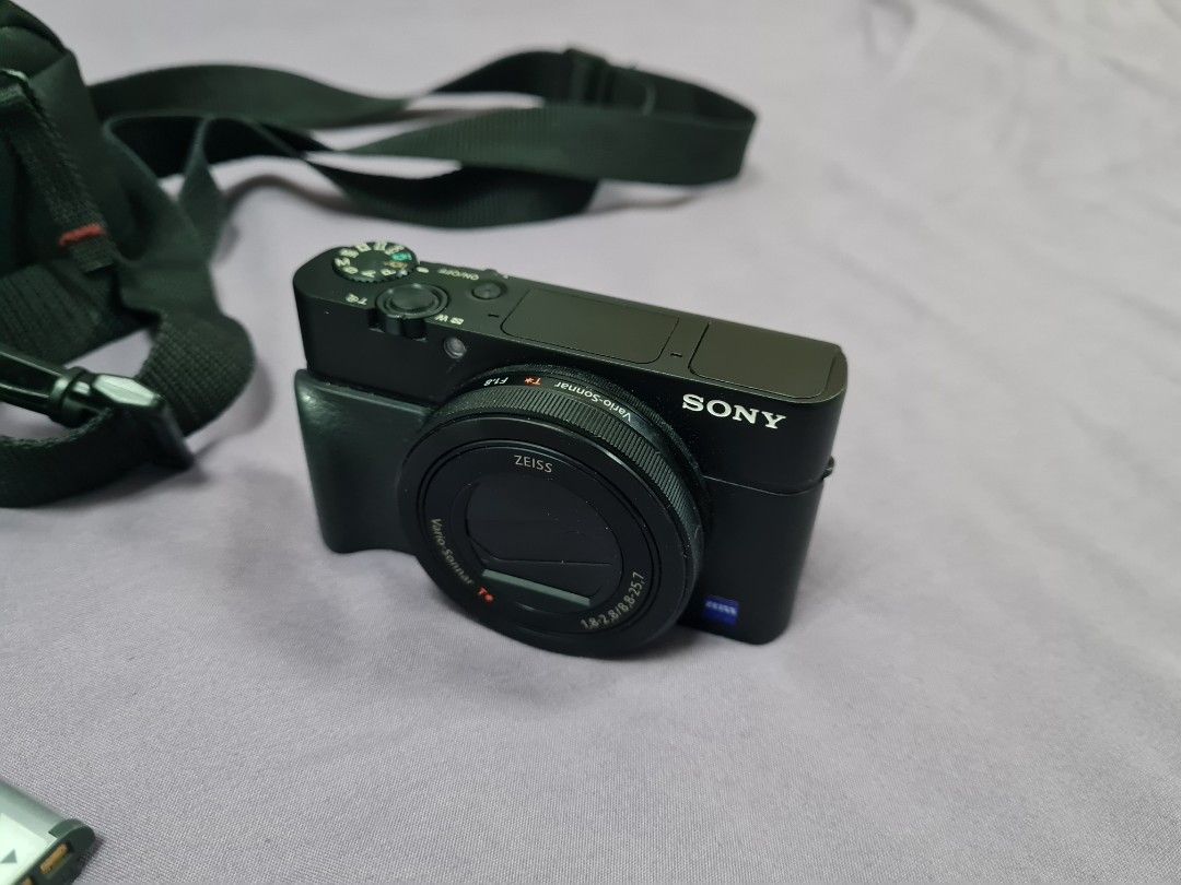 Sony Rx100 iii, Photography, Cameras on Carousell