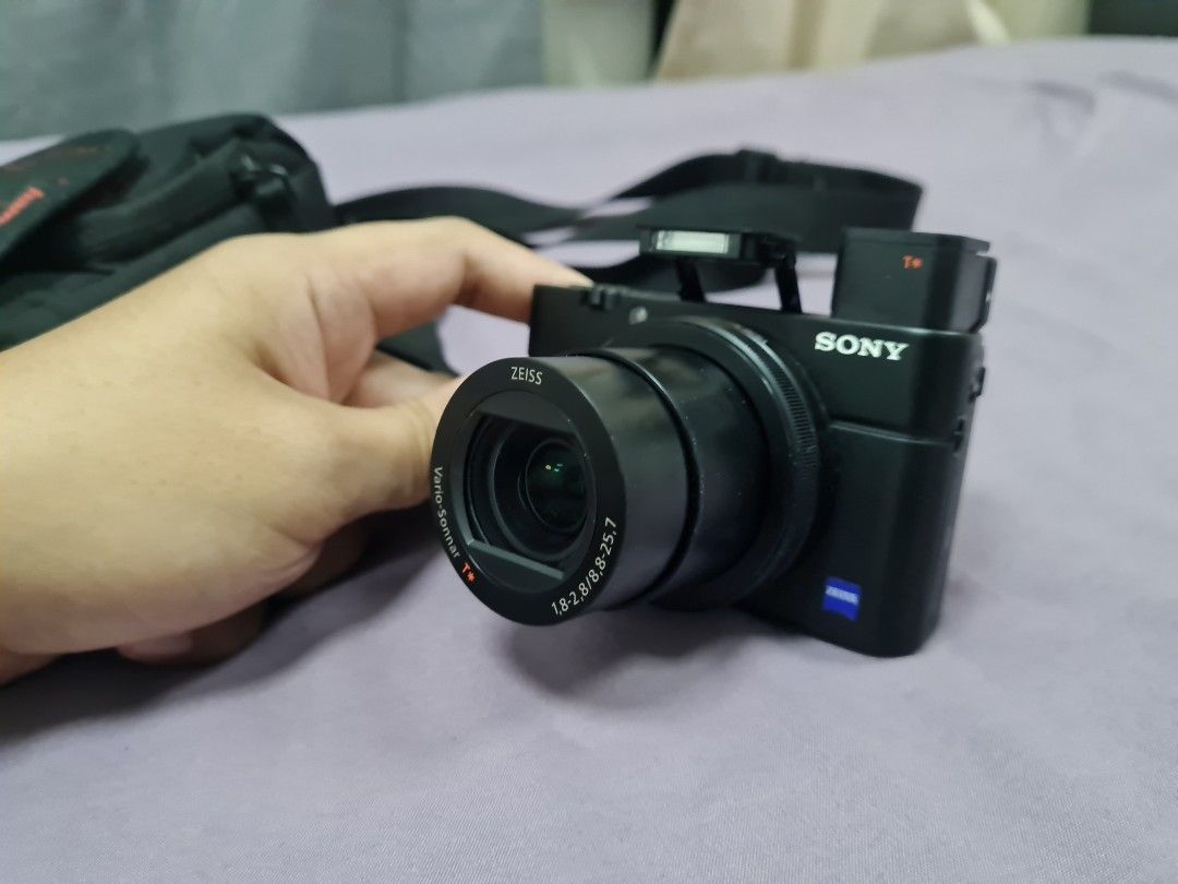 Sony Rx100 iii, Photography, Cameras on Carousell
