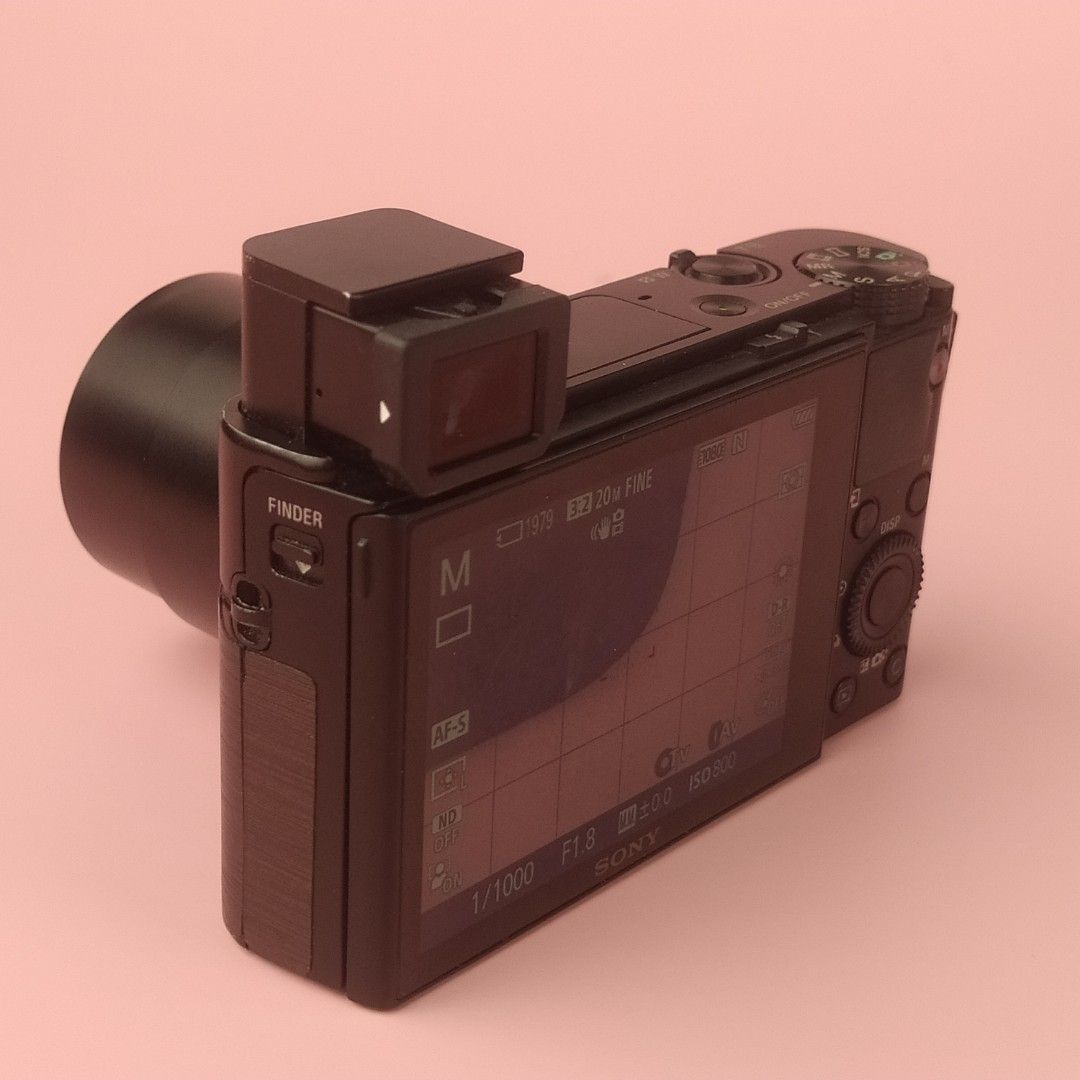 Sony RX100 Mk3 III pocket camera, Photography, Cameras on Carousell