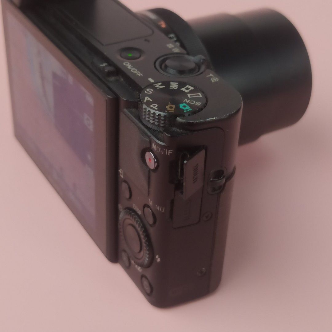 Sony RX100 Mk3 III pocket camera, Photography, Cameras on Carousell