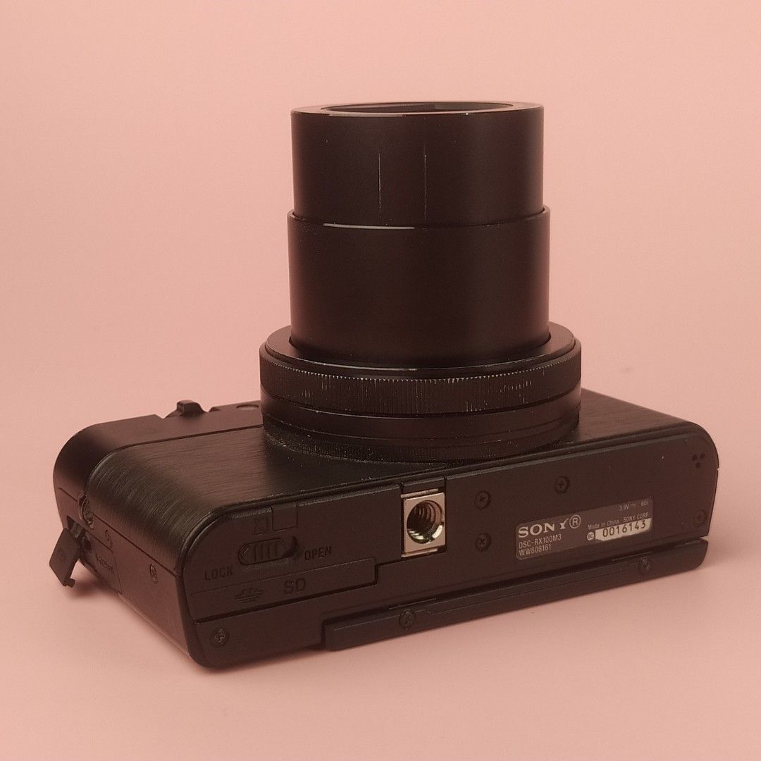 Sony RX100 Mk3 III pocket camera, Photography, Cameras on Carousell