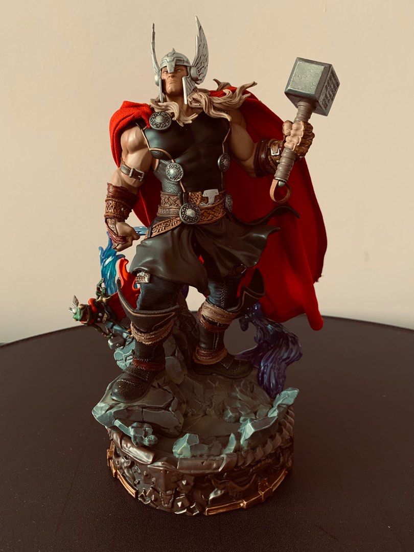 Thor & Odin Deluxe versions of Iron studios ( not XM, Bowen, legendary beasts, etc), Hobbies ...