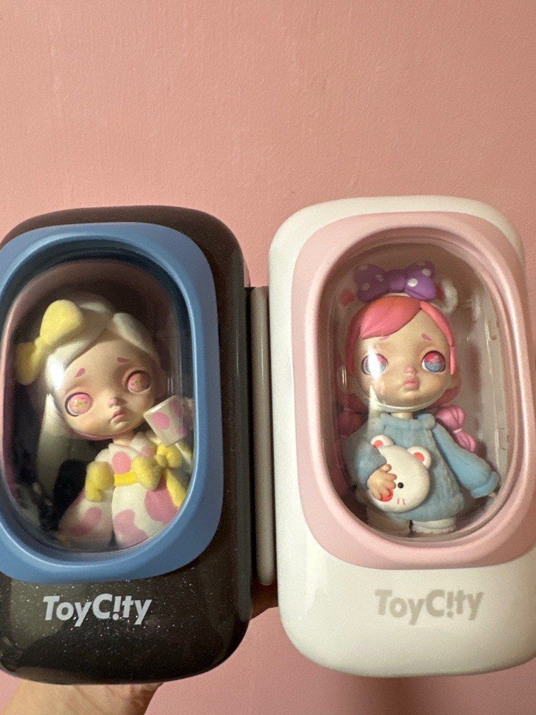 Toycity Laura space capsule blindbox popmart skullpanda, Hobbies & Toys ...