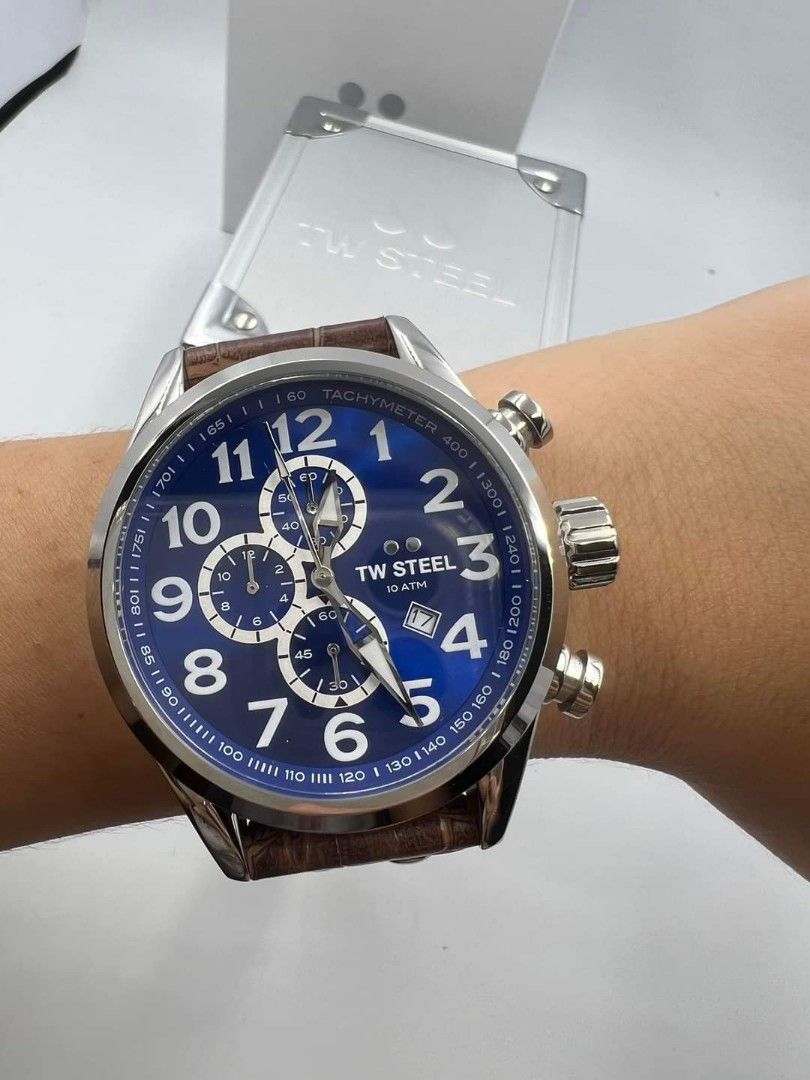 TW STEEL VS63 VOLANTE, Men's Fashion, Watches & Accessories, Watches on Carousell